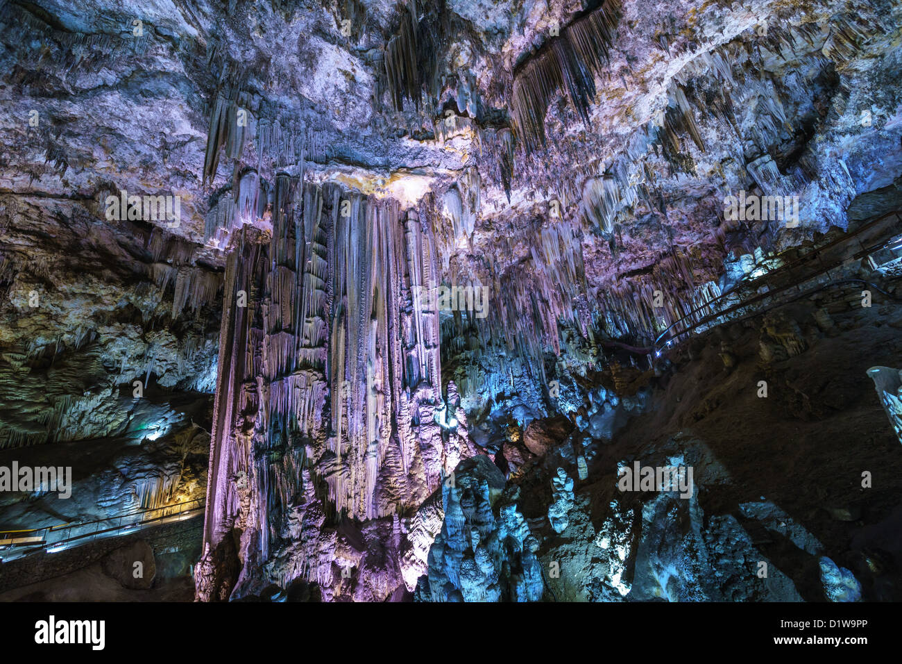 Stalagmite formations hi-res stock photography and images - Alamy