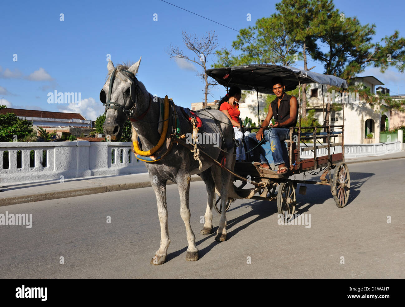 Horse carriage, Santa Clara, Cuba Stock Photo - Alamy
