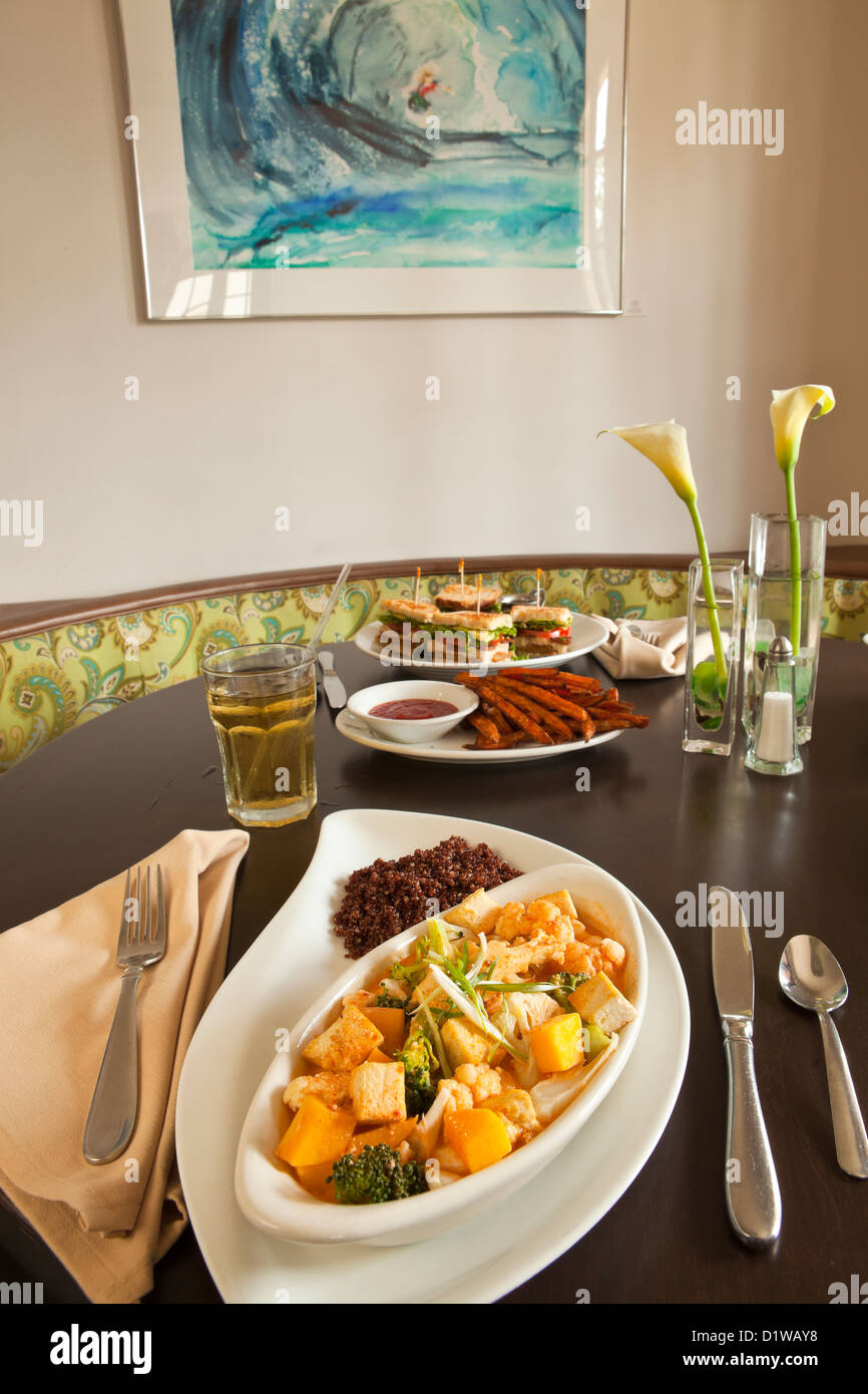 Indian restaurant table setting hi-res stock photography and images - Alamy