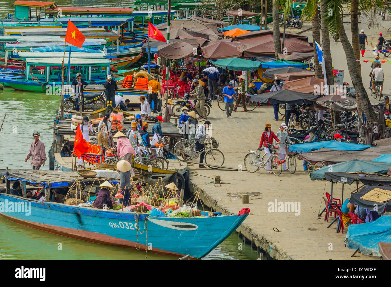 Boats at Bach Dang Docks, Hoi An, Vietnam Stock Photo - Alamy