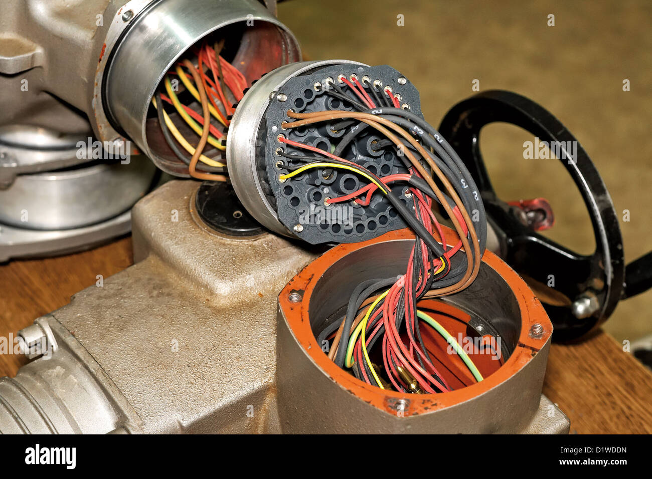 broken, cylinder, damaged, disassembled, part, repair, repairing ...