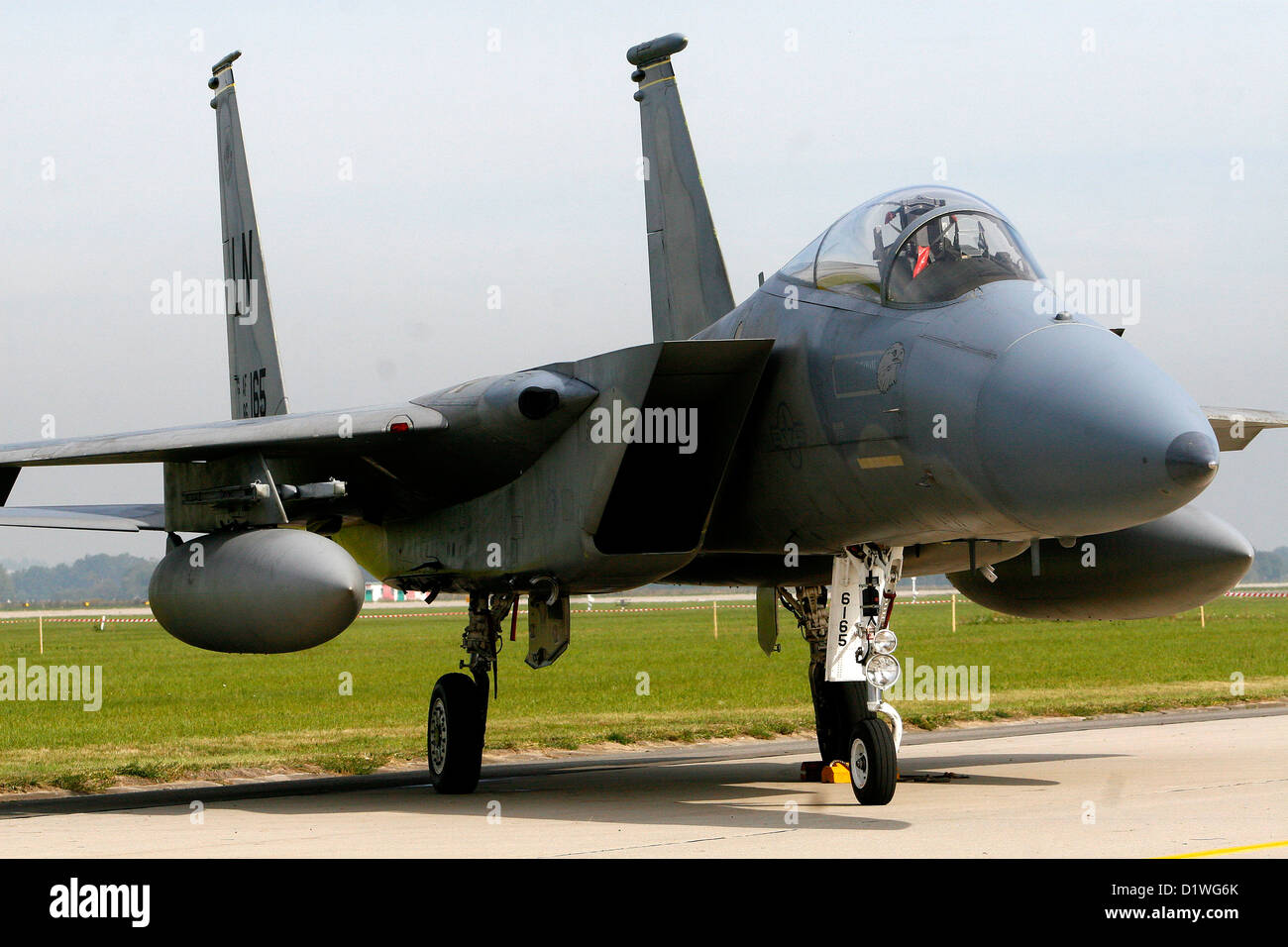 military aircraft US Air Force F 15 strike eagle Stock Photo - Alamy