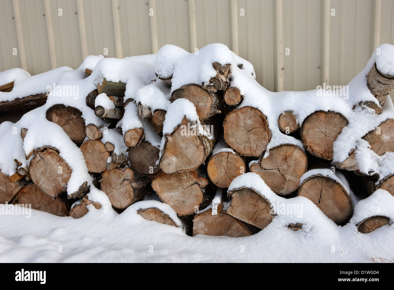 Fire and forget hi-res stock photography and images - Alamy