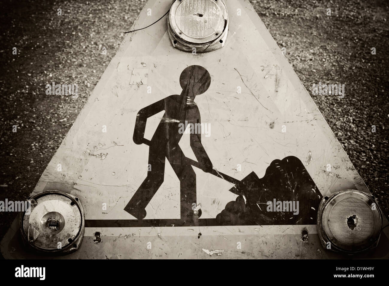 Shovel worker sign hi-res stock photography and images - Alamy