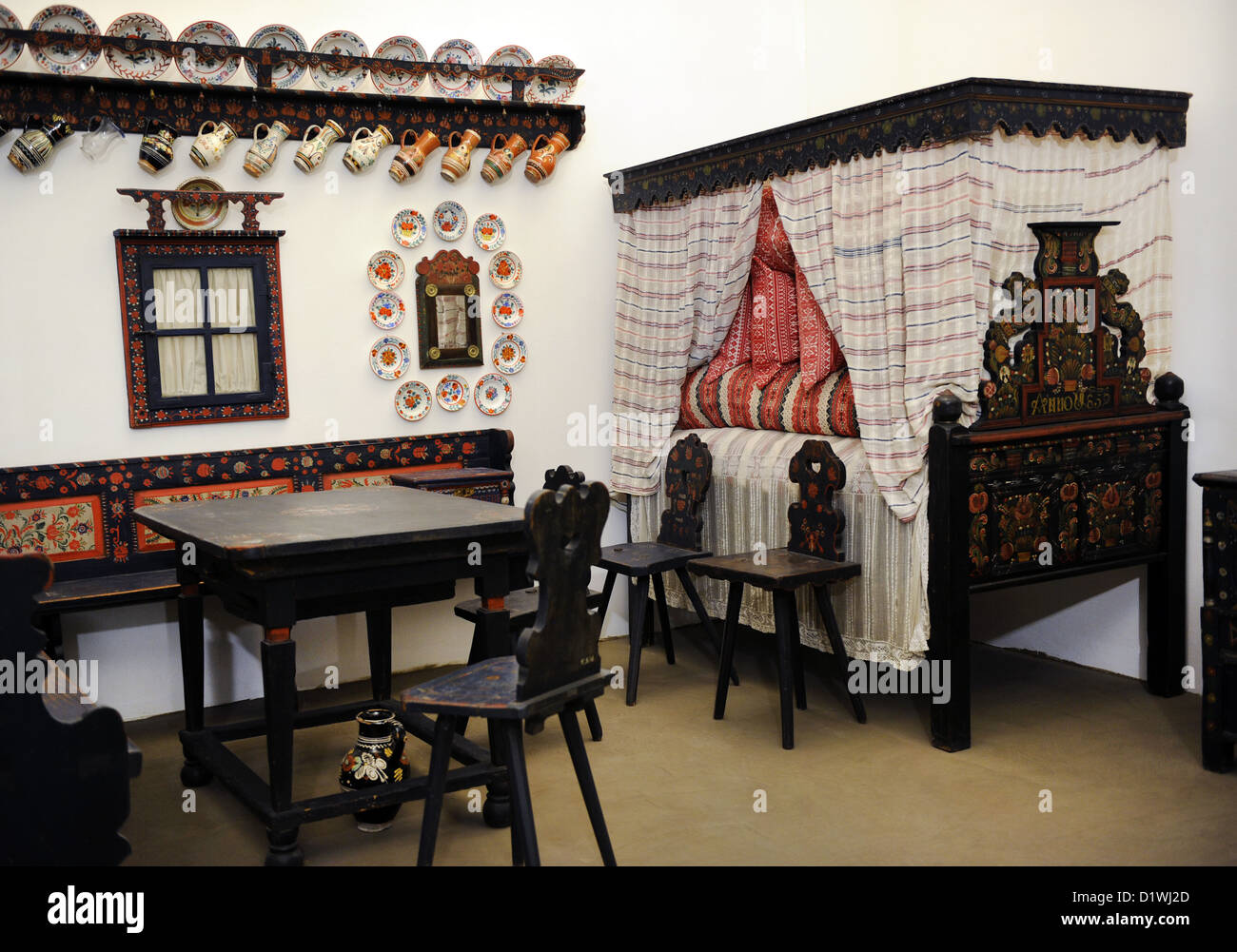 Hungarian peasant house hi-res stock photography and images - Alamy