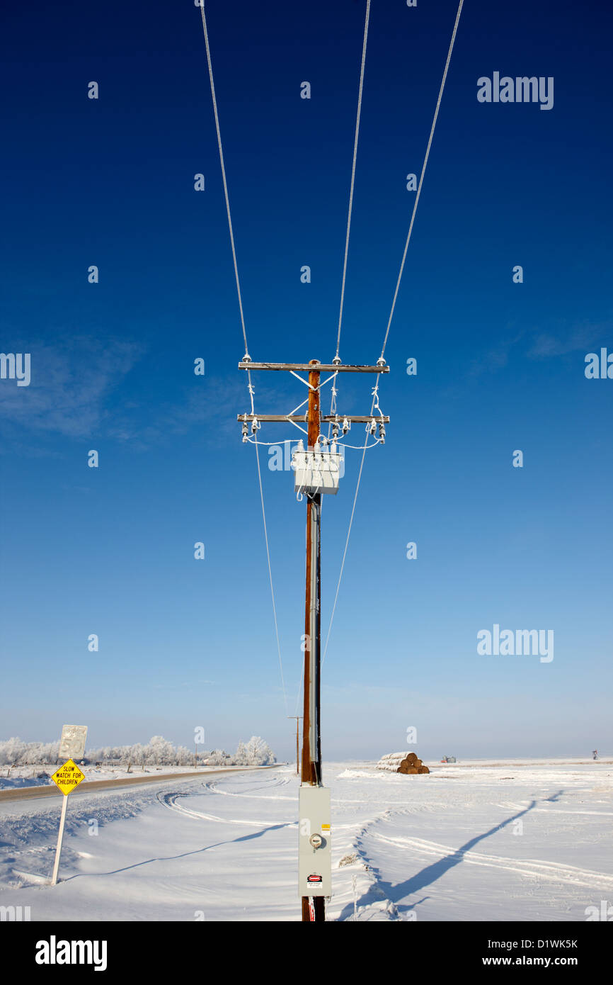 Electricity transmission lines hi-res stock photography and images - Alamy