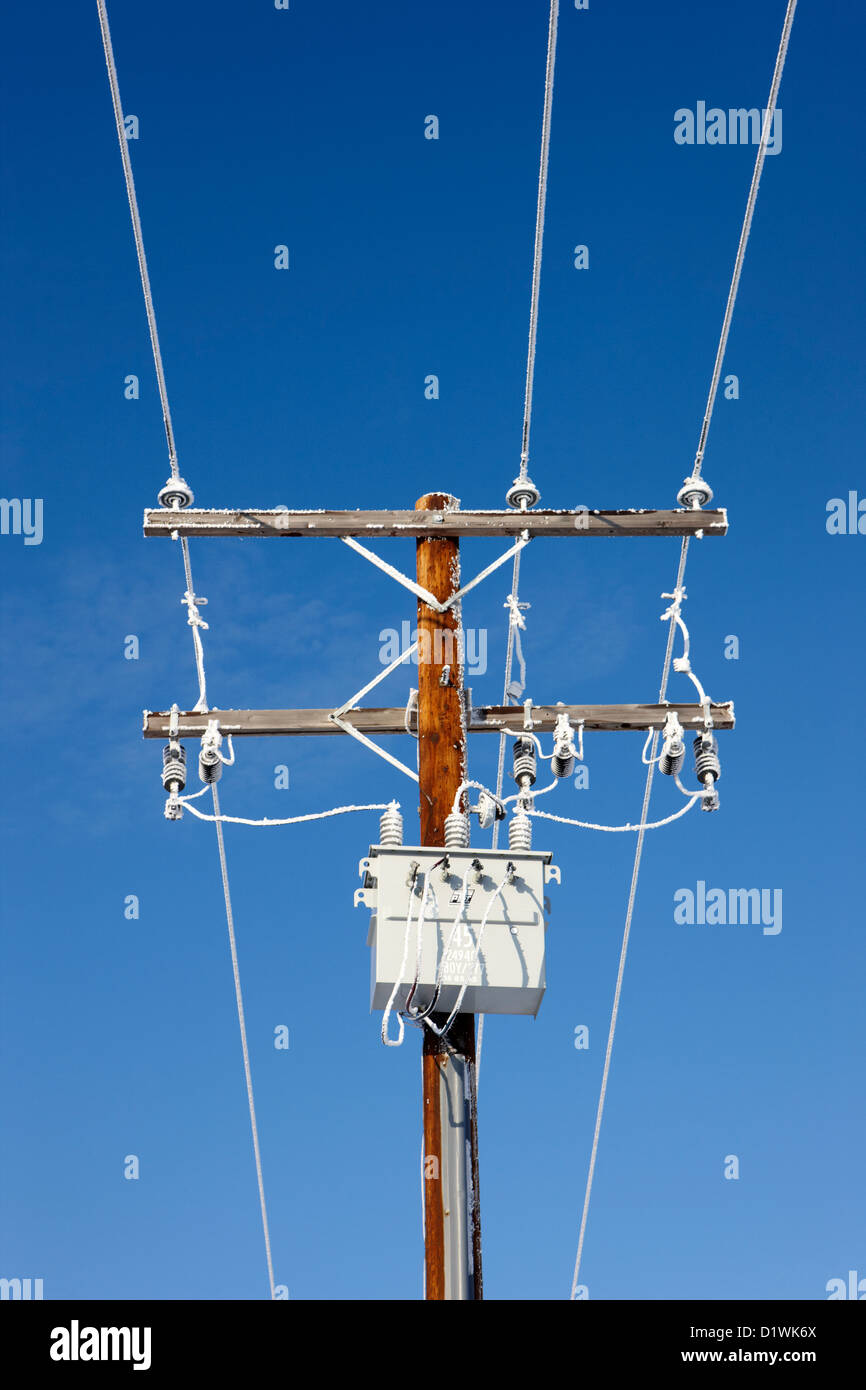 Overhead electricity transformer hi-res stock photography and images ...