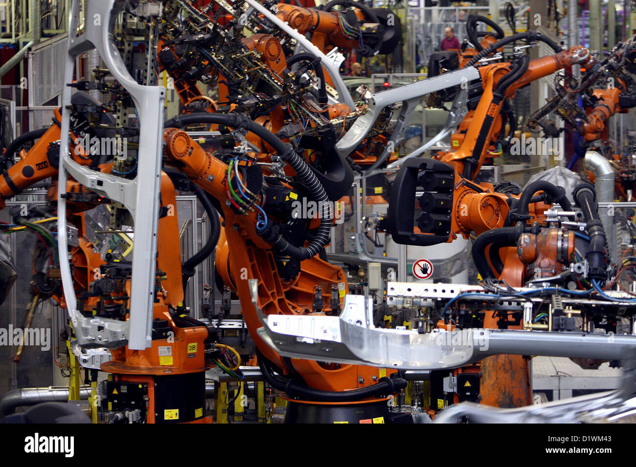Car assembly production hi-res stock photography and images - Alamy
