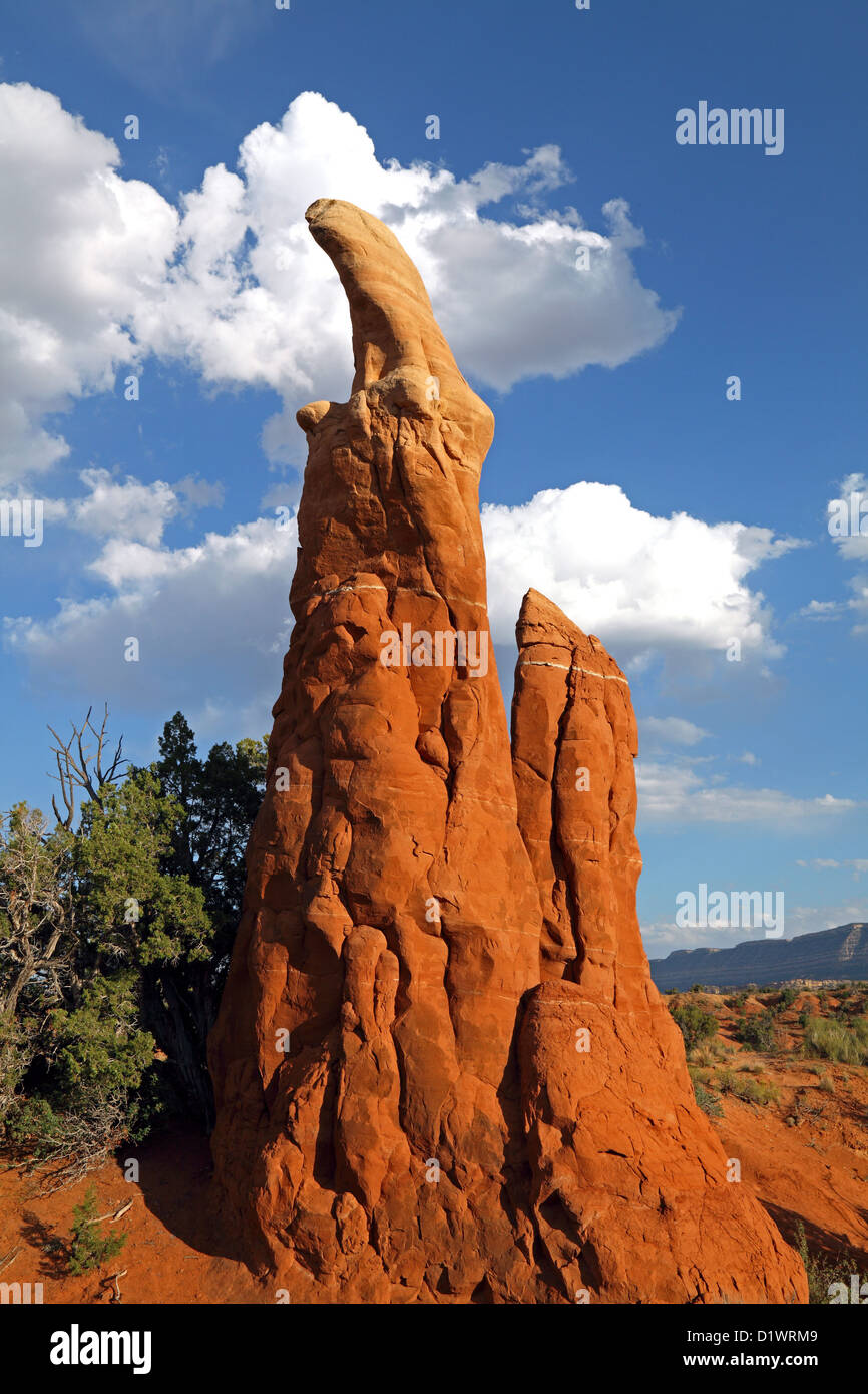 Metate Arch, Devils Garden, Grand Staircase Escalante National Monument ...