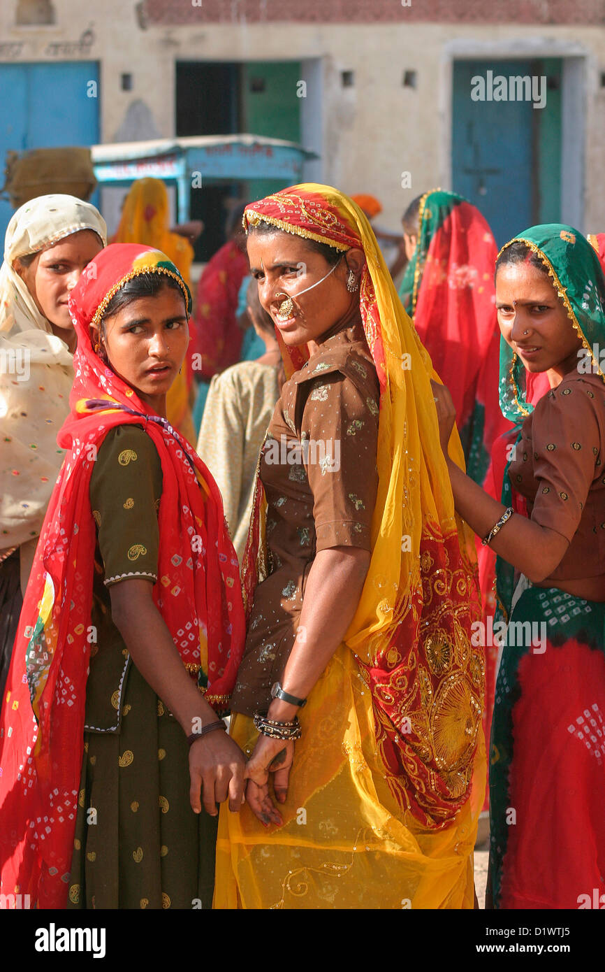 Beautiful rajasthani women wearing traditional hi-res stock photography ...