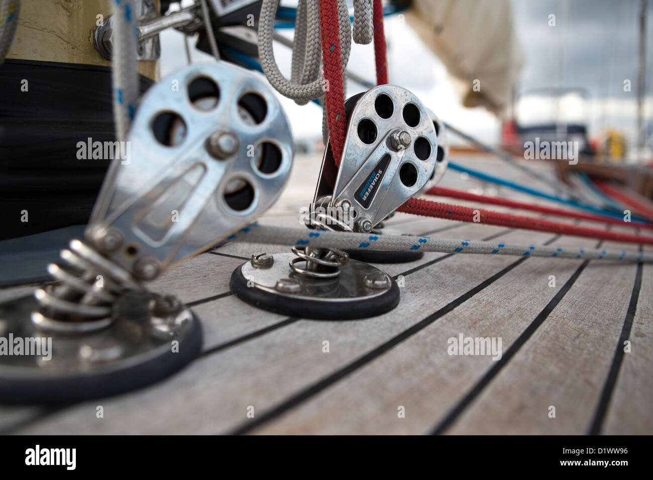 Turning blocks hi-res stock photography and images - Alamy