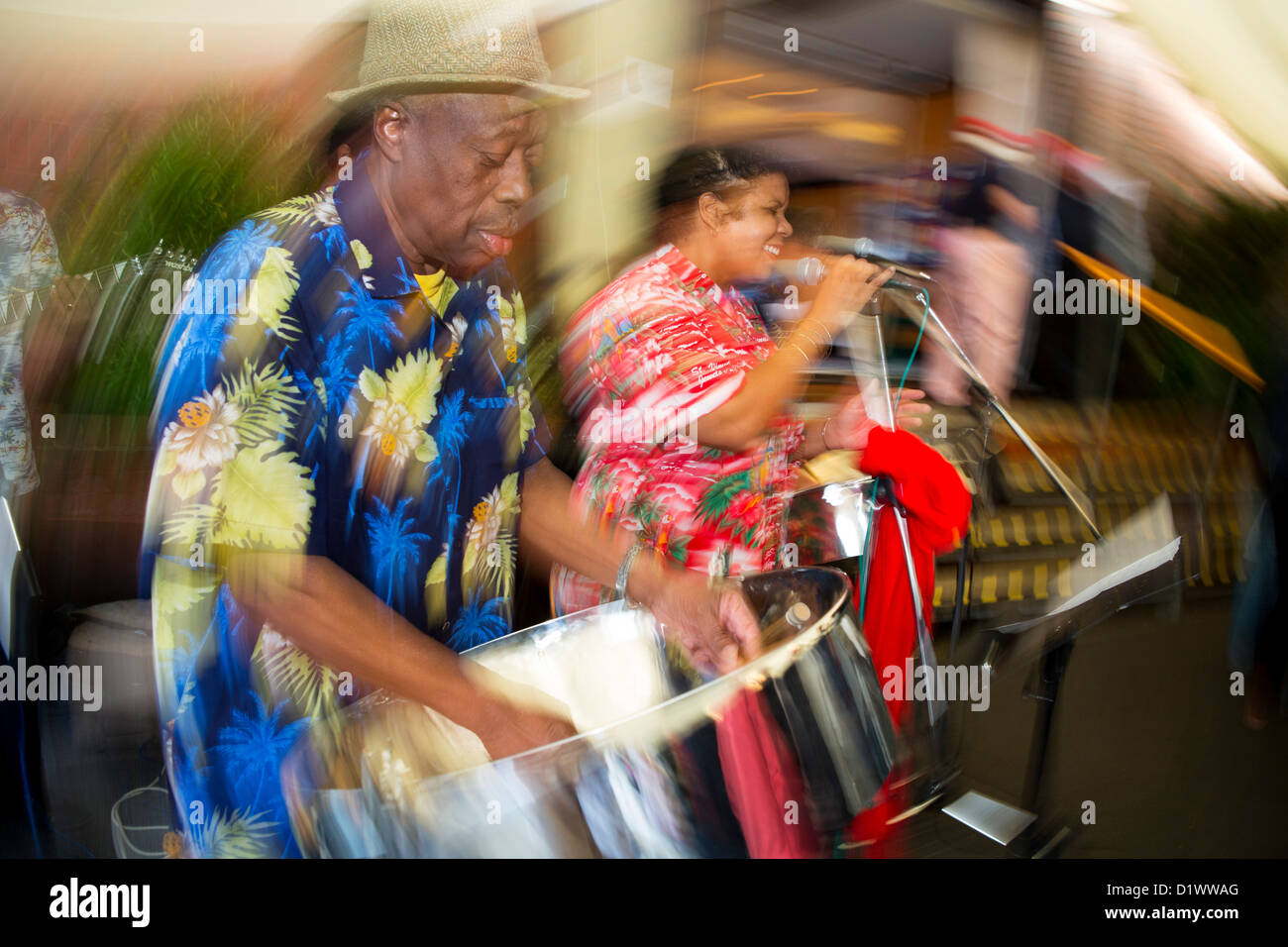 Reggae band hi-res stock photography and images - Alamy
