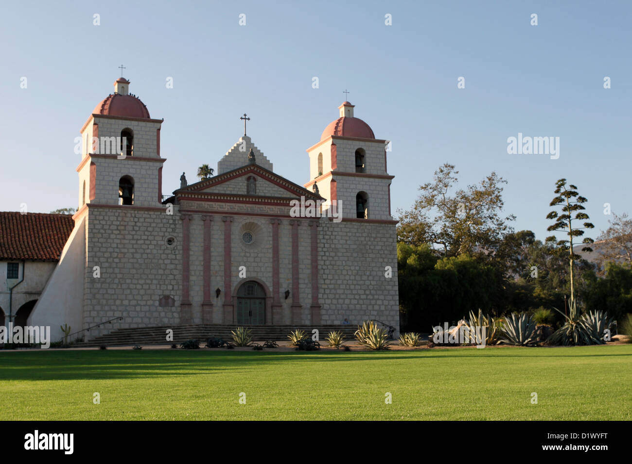 California santa barbara mission statue hi-res stock photography and ...