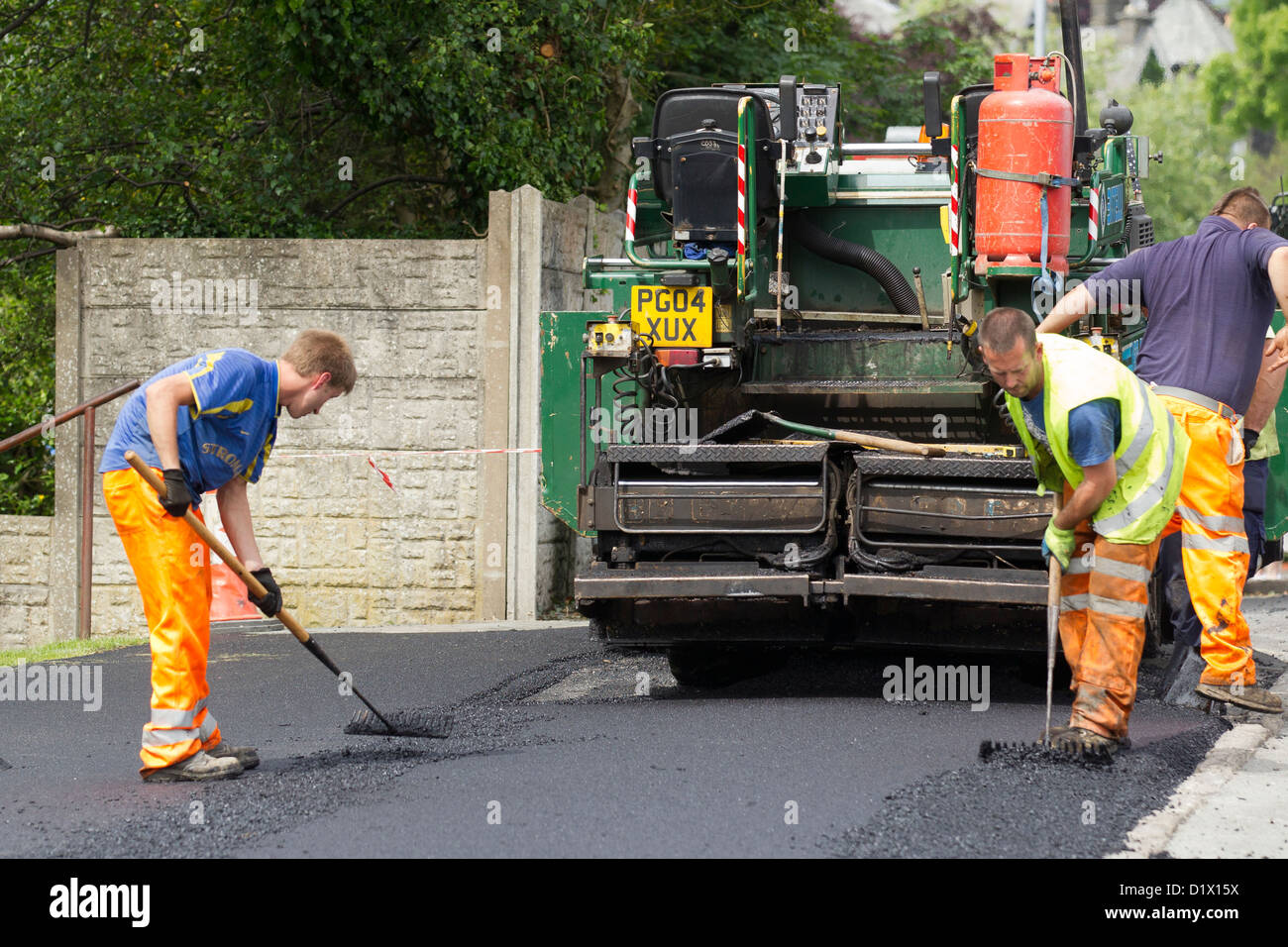Tarmac layer hi-res stock photography and images - Alamy