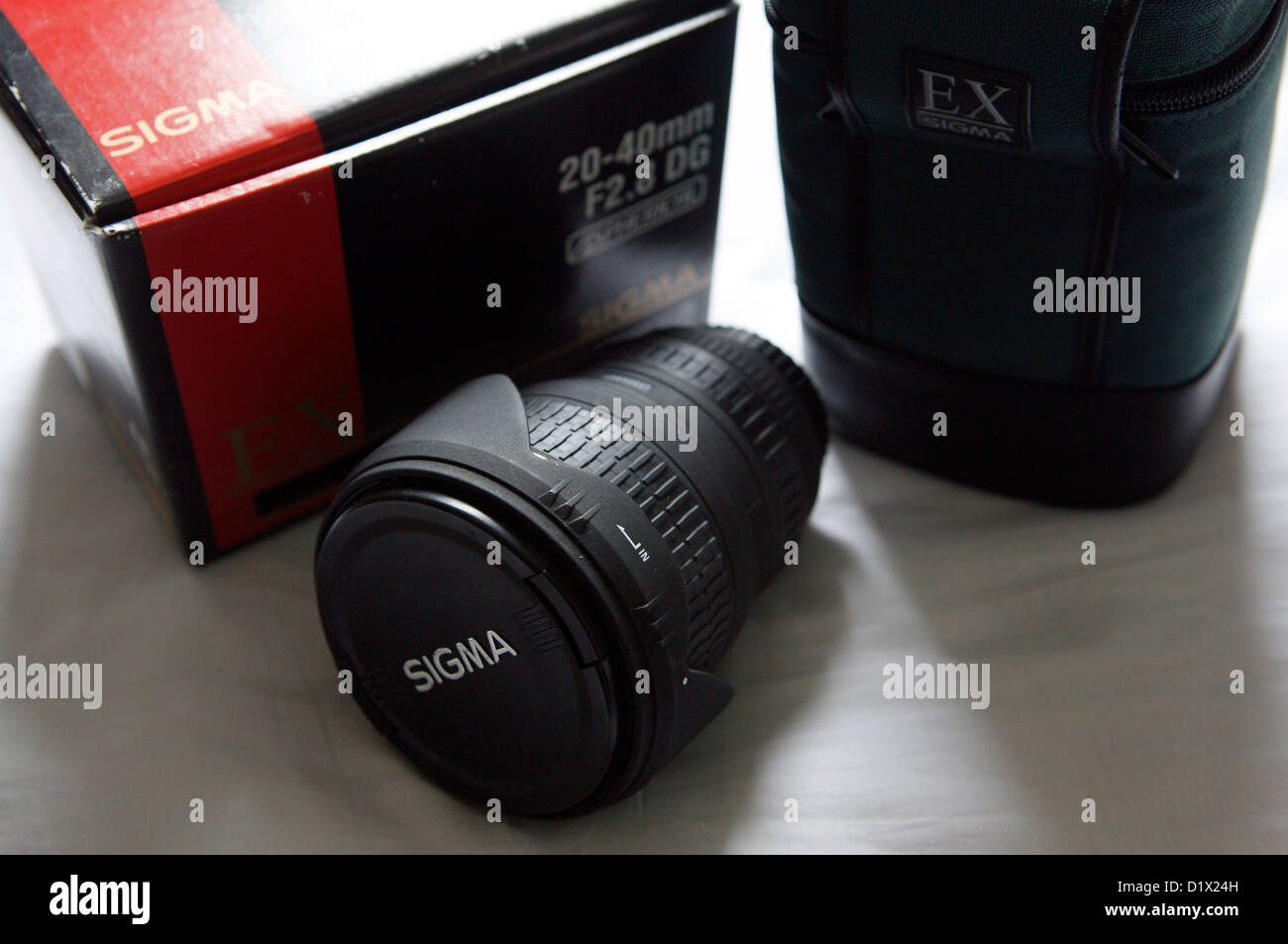 Sigma lens hi-res stock photography and images - Alamy