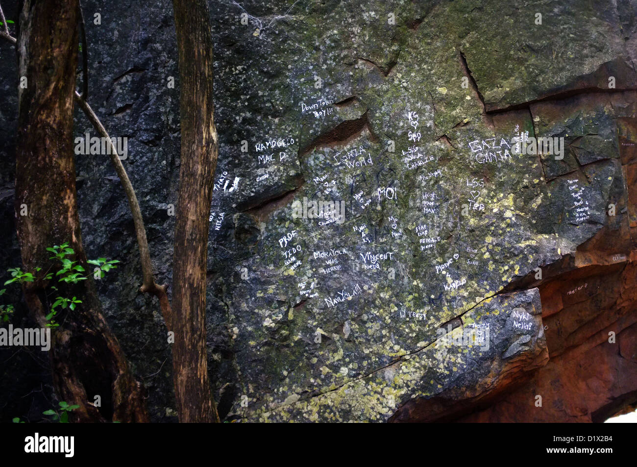 Graffiti rock hi-res stock photography and images - Alamy