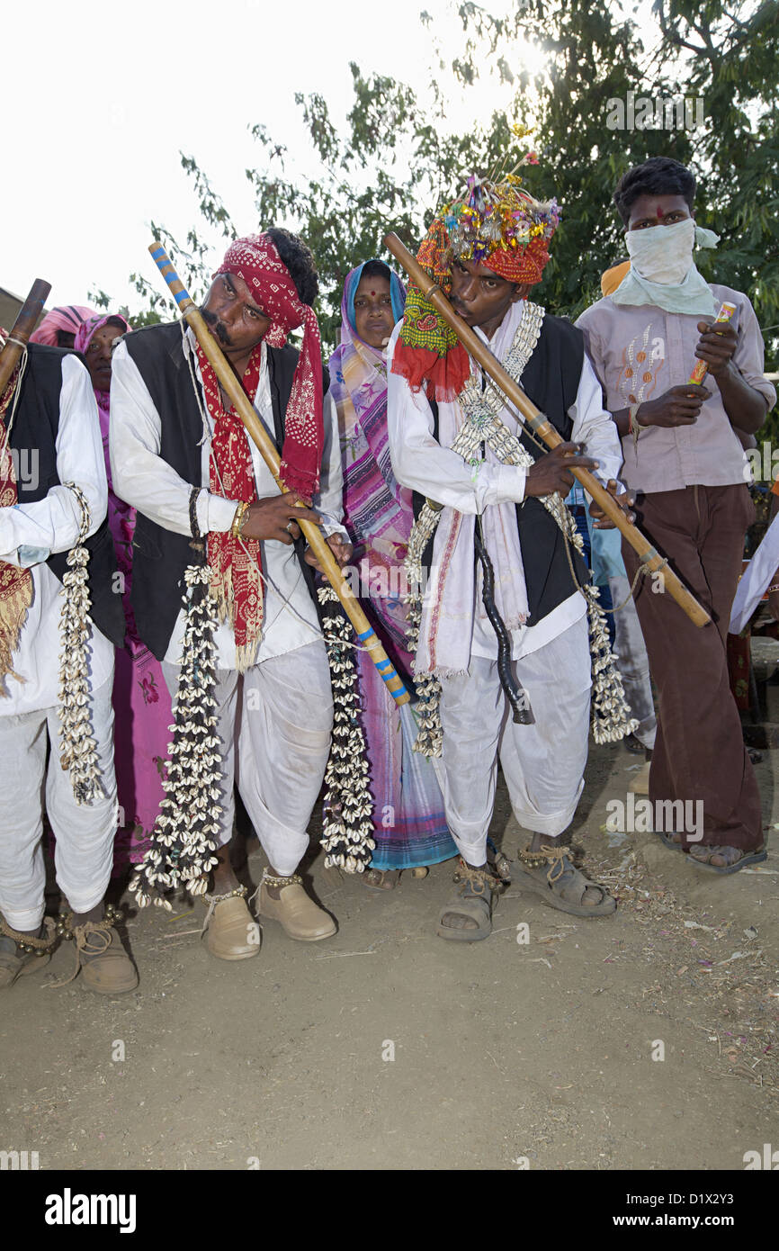Korku musician with typical bamboo flutes and drums. Khalwa ...