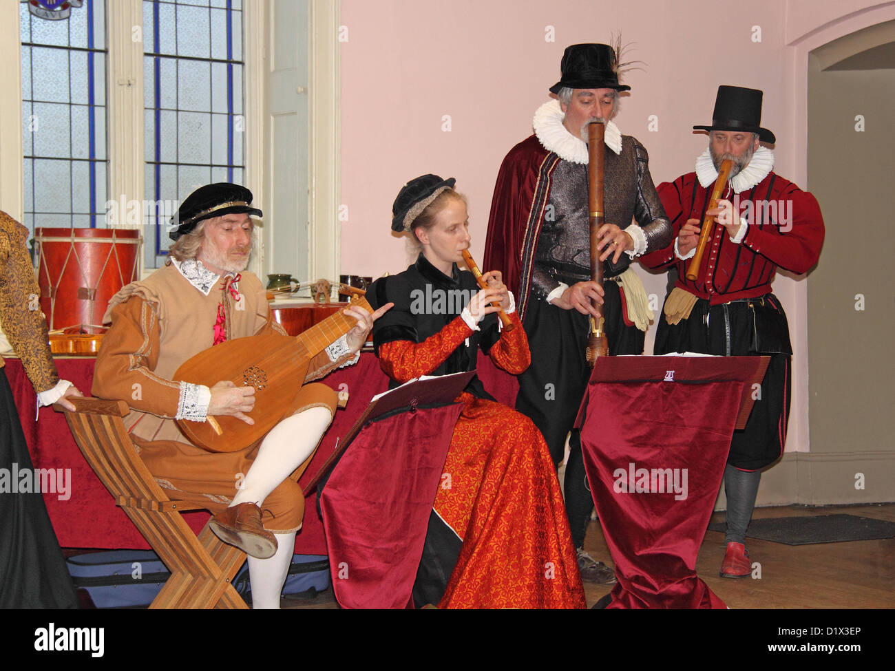 Tudor feast music hi-res stock photography and images - Alamy