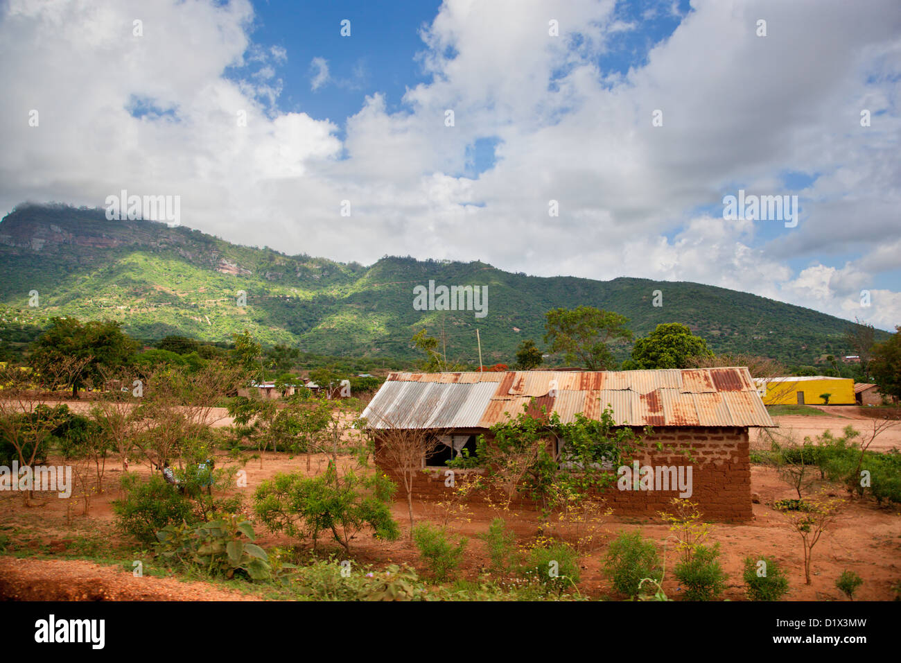 Southern Kenya poverty landscape. Small houses in bad condition Stock ...