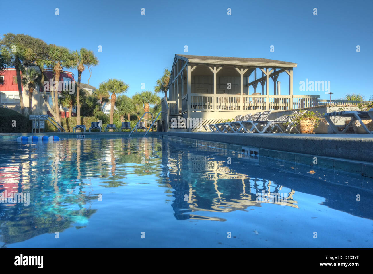 A beach-side pool at a condominium Stock Photo - Alamy