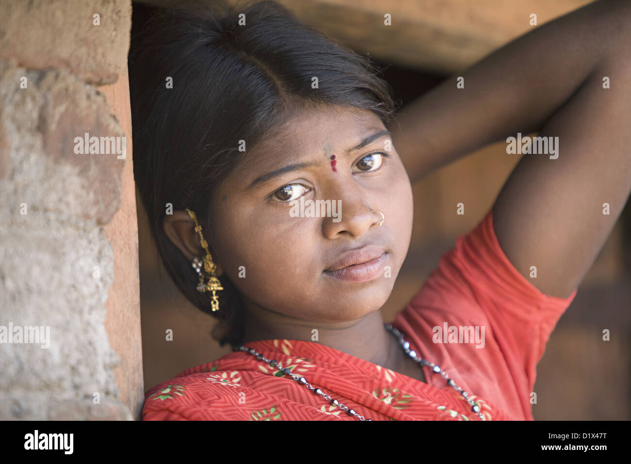 Close up of teenage Korku girl. Khalwa, Madhyapradesh, India. Rural ...