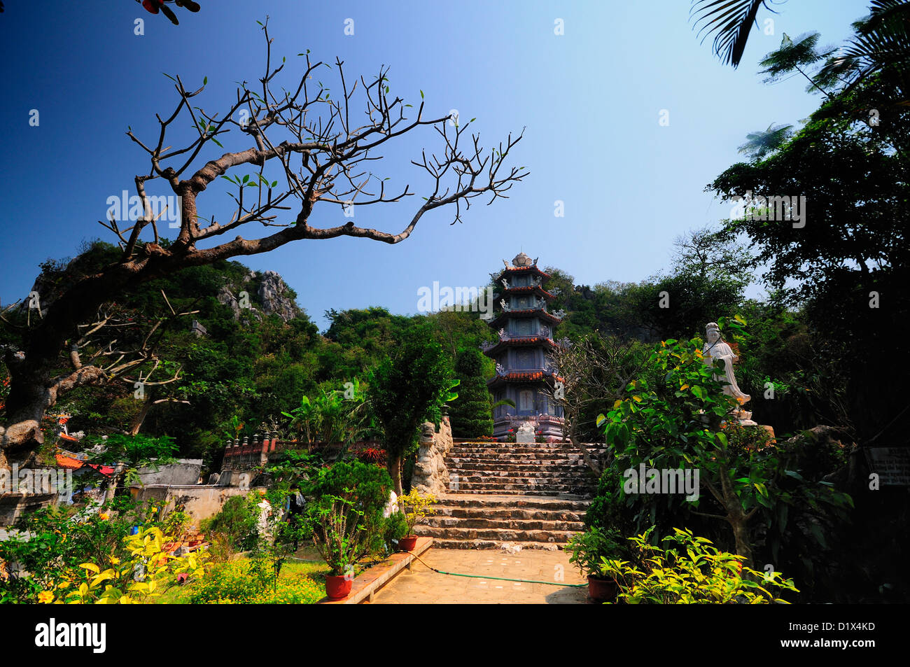Stone Temple, Thuy Son, Marble mountain (ngu hanh son), Vietnam Stock Photo - Alamy