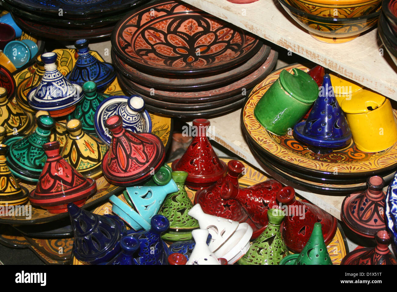 pottery stall in morocco market Stock Photo - Alamy