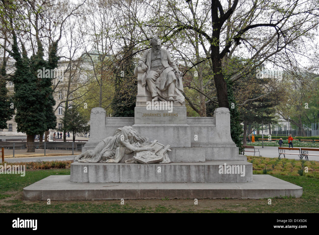 The Johannes Brahms statue in Resselpark, Karlsplatz, Vienna, Austria ...