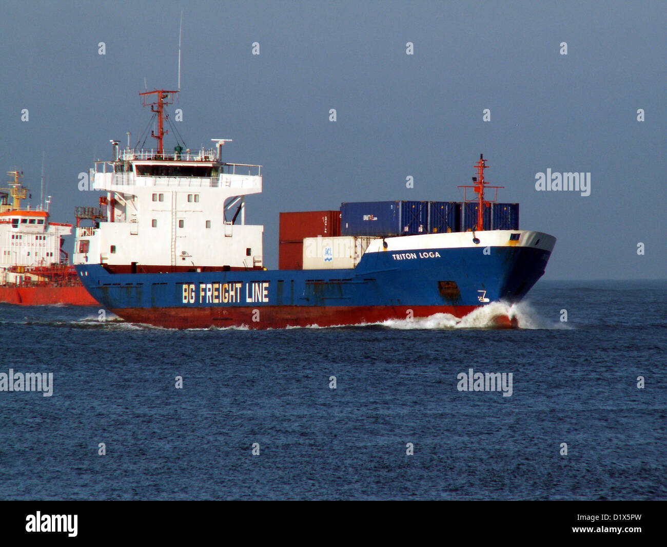 Rotterdam triton hi-res stock photography and images - Alamy