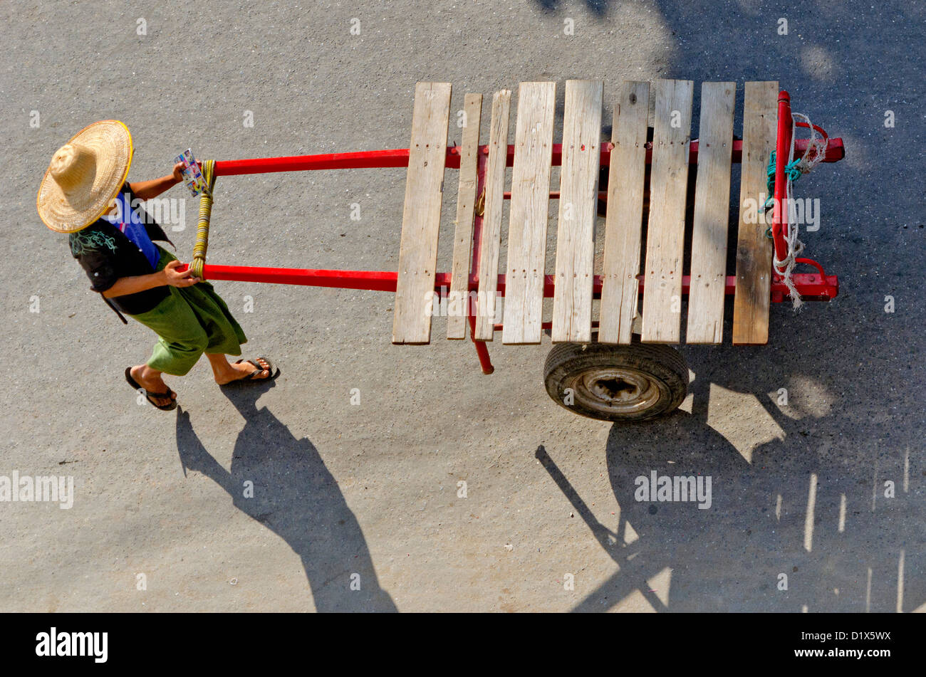 Hand cart hi-res stock photography and images - Alamy
