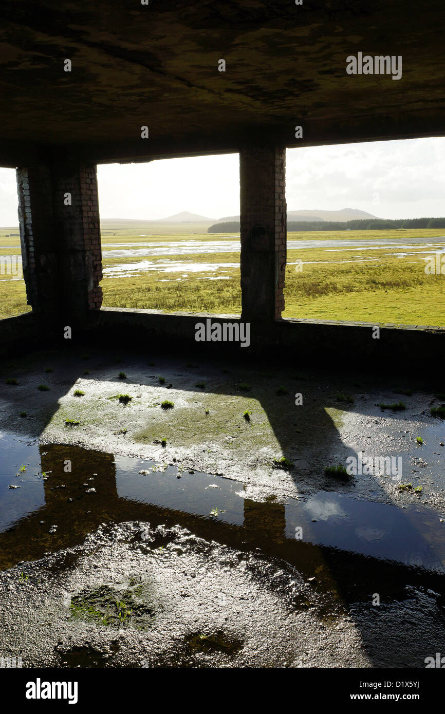WW2 Control Tower at RAF Davidstow Moor, Cornwall, UK Stock Photo - Alamy
