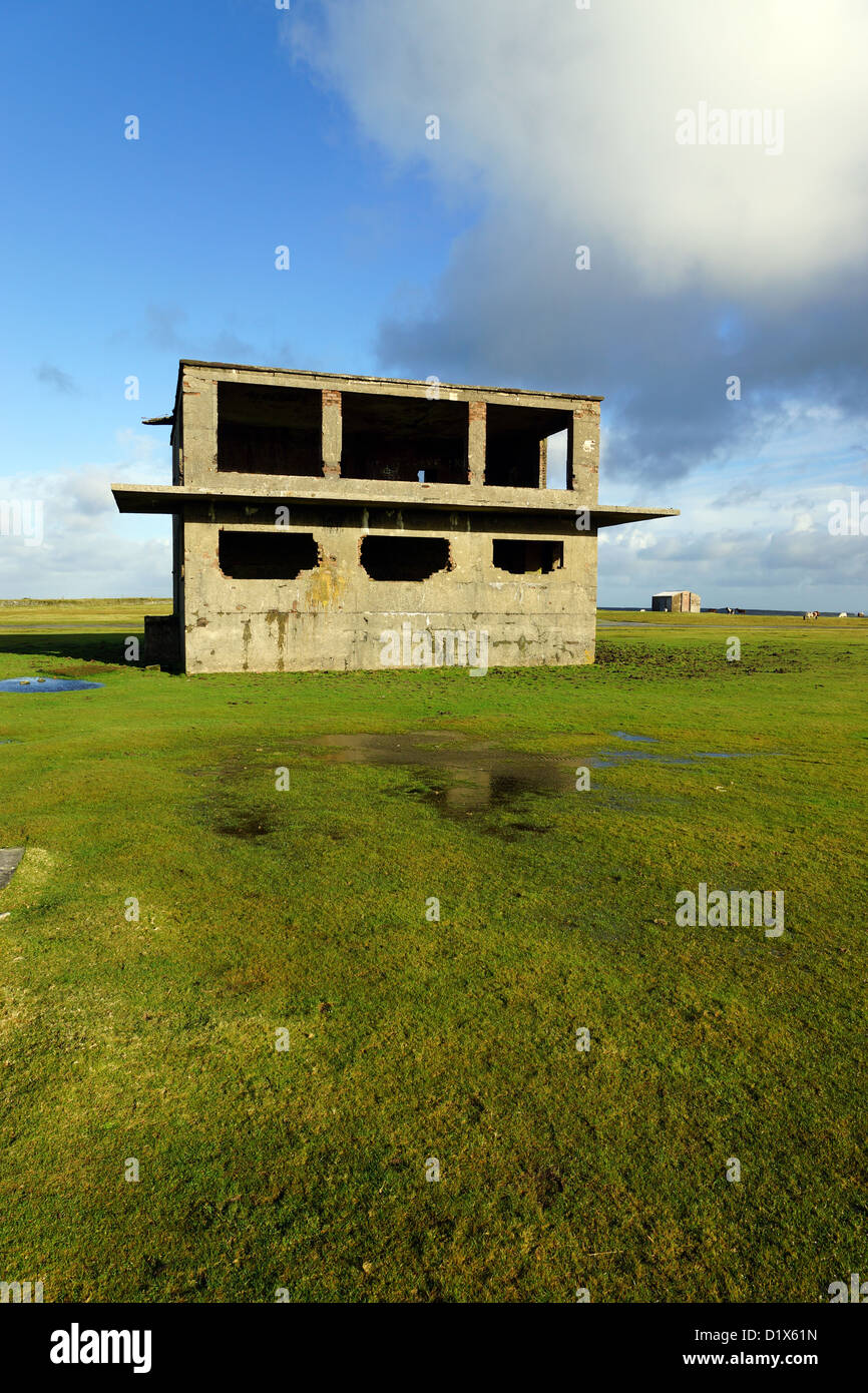 World war two air control tower hi-res stock photography and images - Alamy