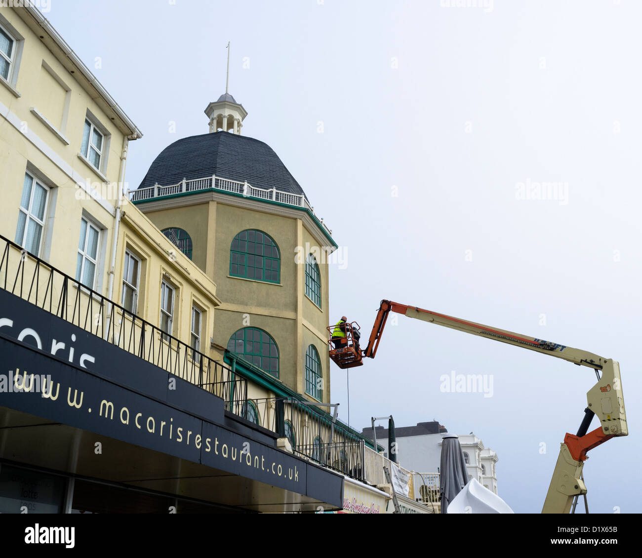 Dome cleaning hi-res stock photography and images - Alamy