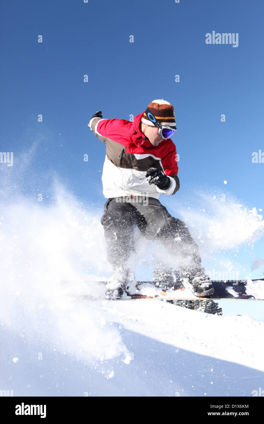 Male snow boarder hi-res stock photography and images - Alamy