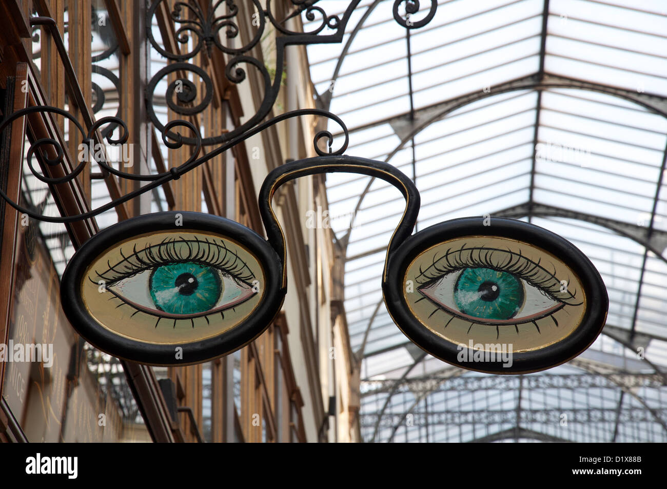 Passage du grand cerf hi-res stock photography and images - Alamy