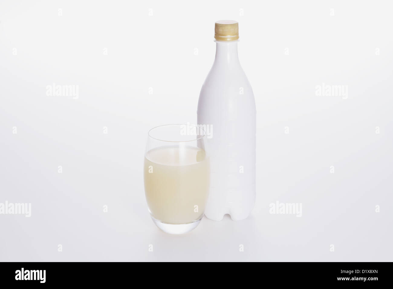 Makgeolli, korea hi-res stock photography and images - Alamy