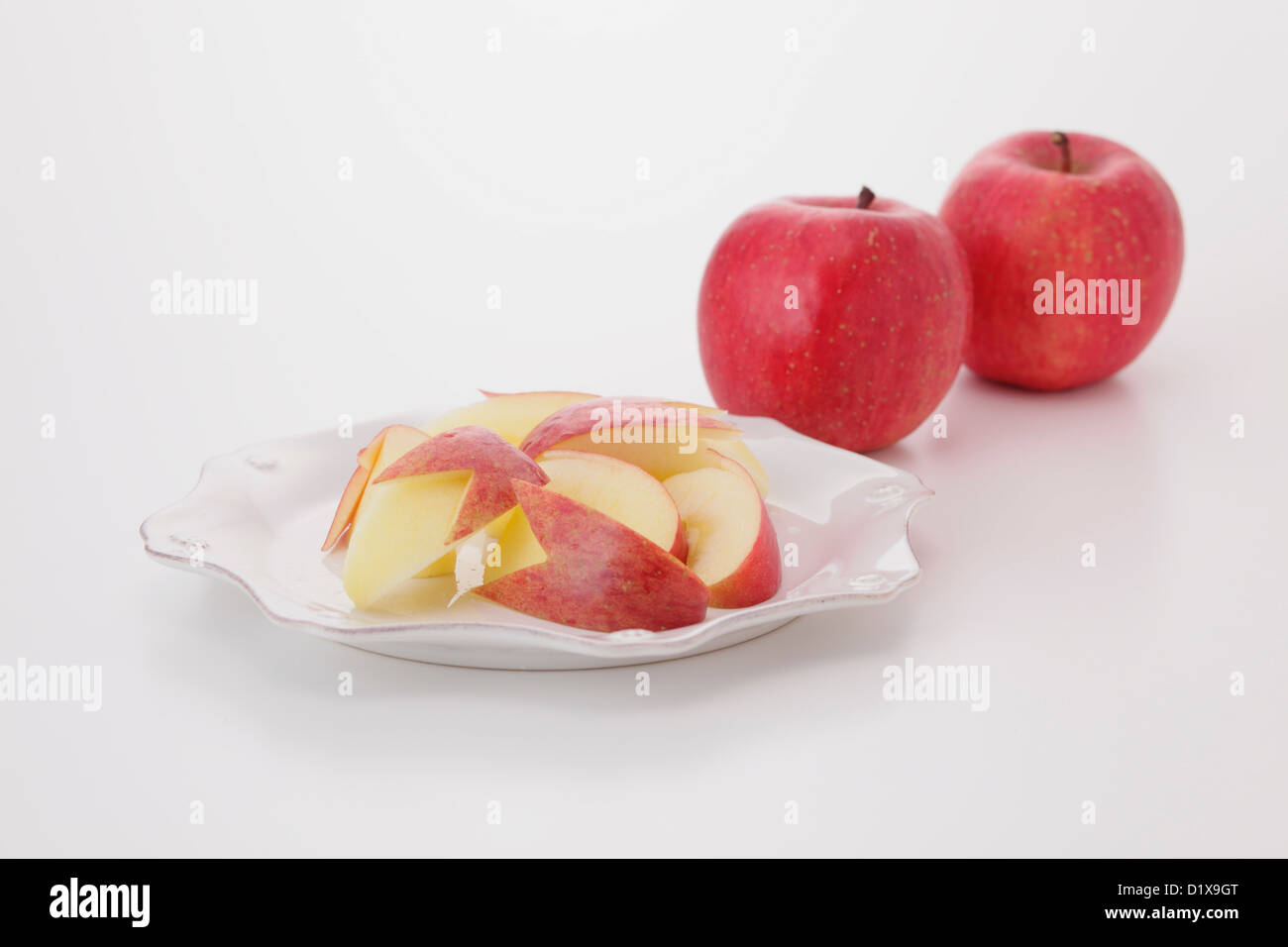 Sliced and whole apples hi-res stock photography and images - Alamy