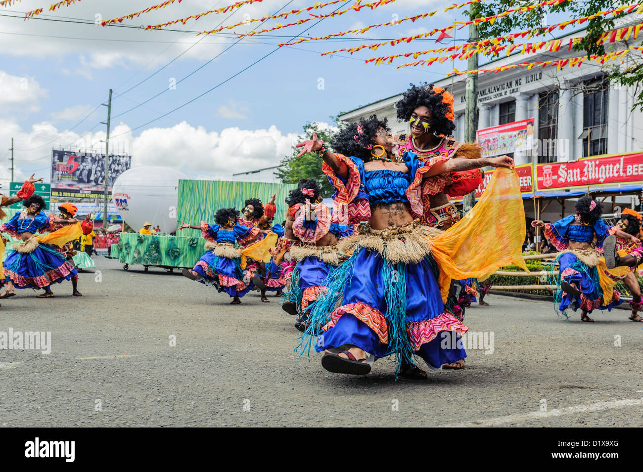 Participants of the dance contest during the celebration of Dinagyang ...