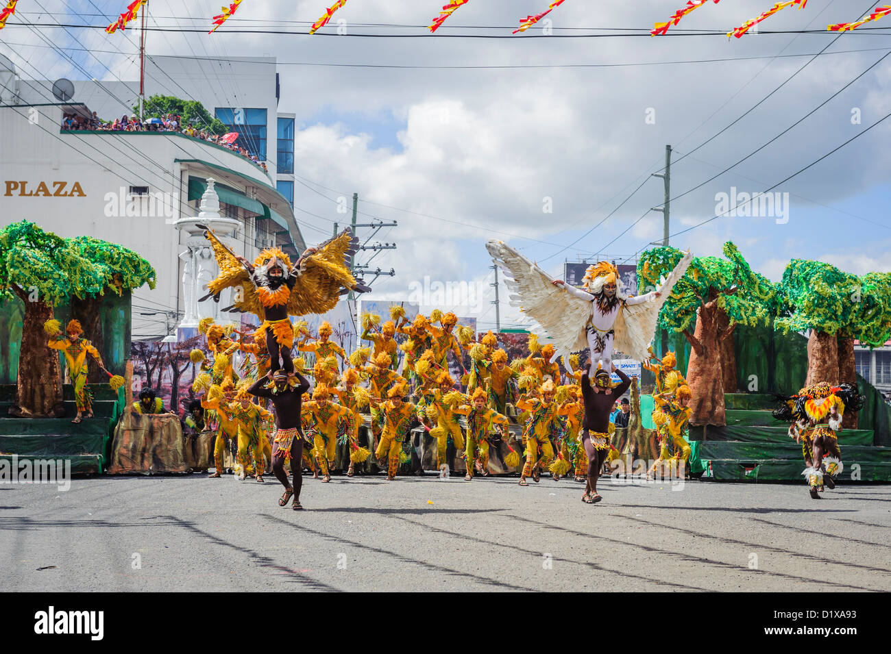 Participants of the dance contest during the celebration of Dinagyang ...