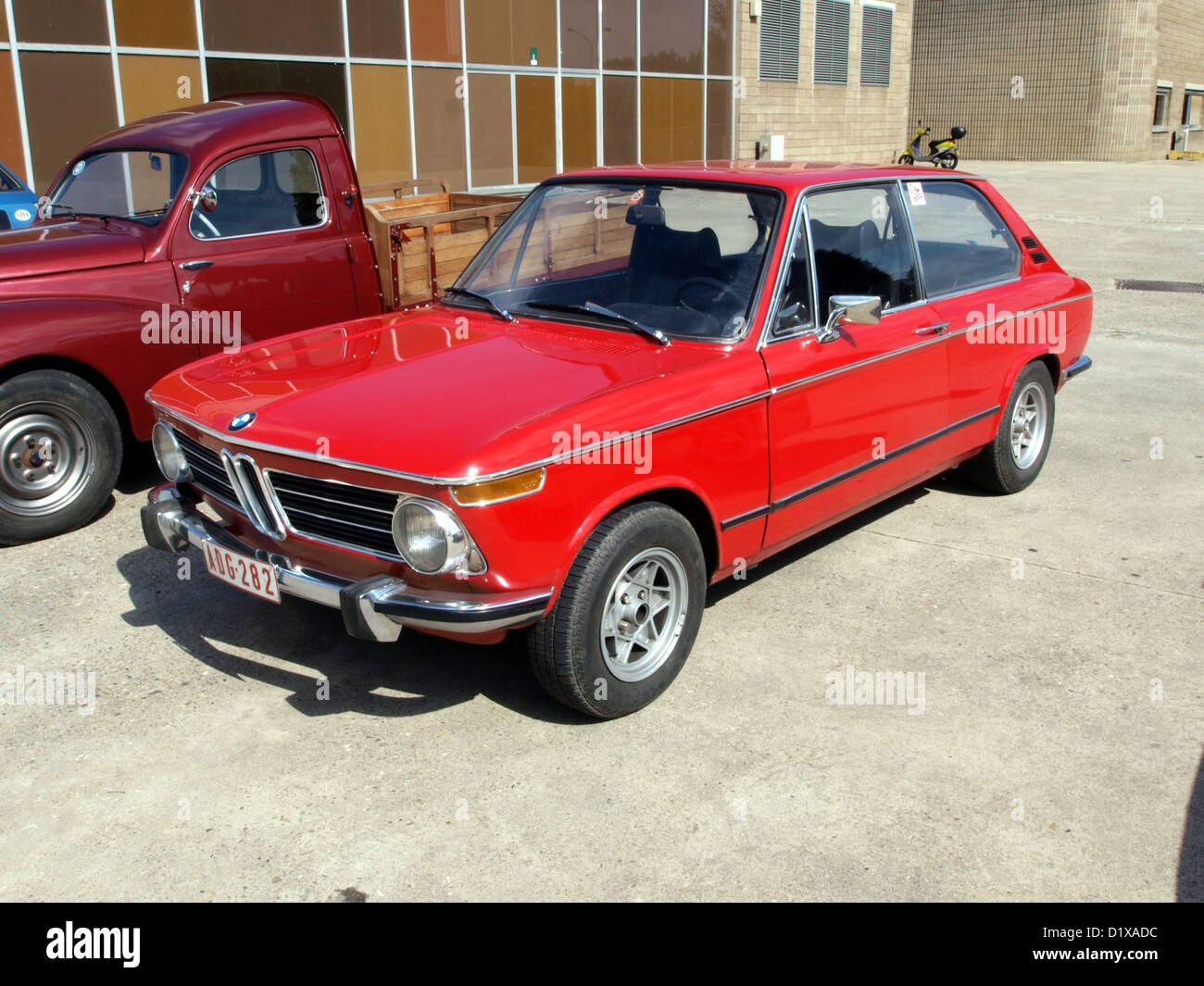 Shiny red vehicles hi-res stock photography and images - Alamy