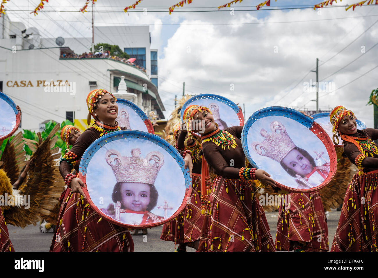 Participants of the dance contest during the celebration of Dinagyang ...