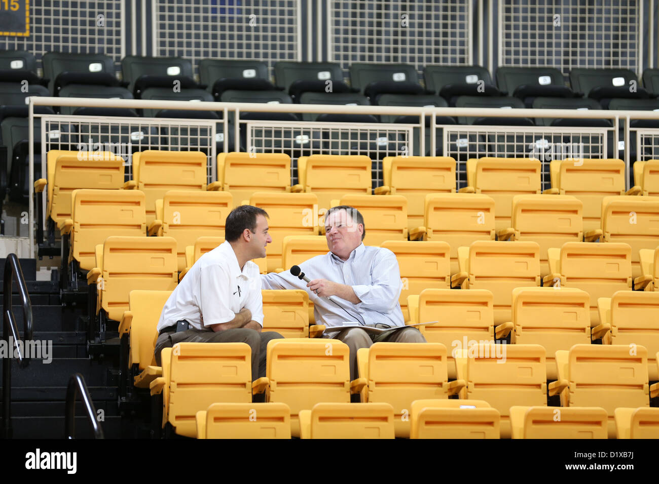 Chattanooga Head Coach John Shulman during Chattanooga's 65-51 victory ...