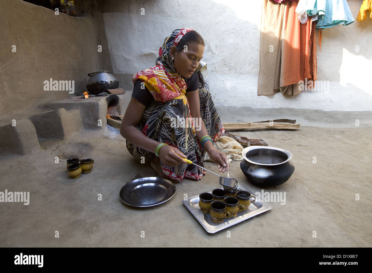 Gond tribe hi-res stock photography and images - Alamy