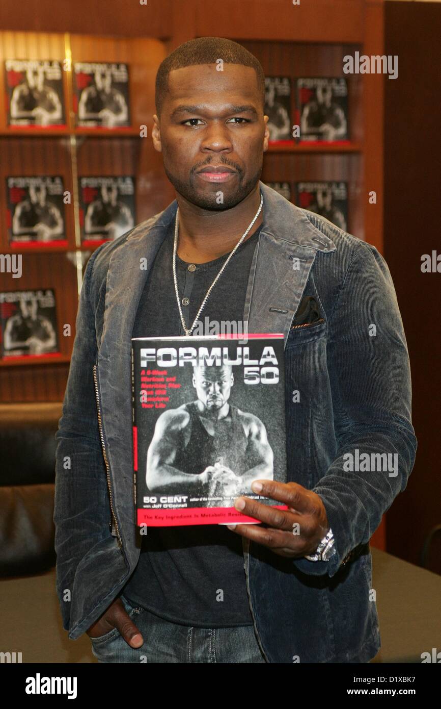 Curtis Jackson, 50 Cent at in-store appearance for 50 Cent Booksigning ...