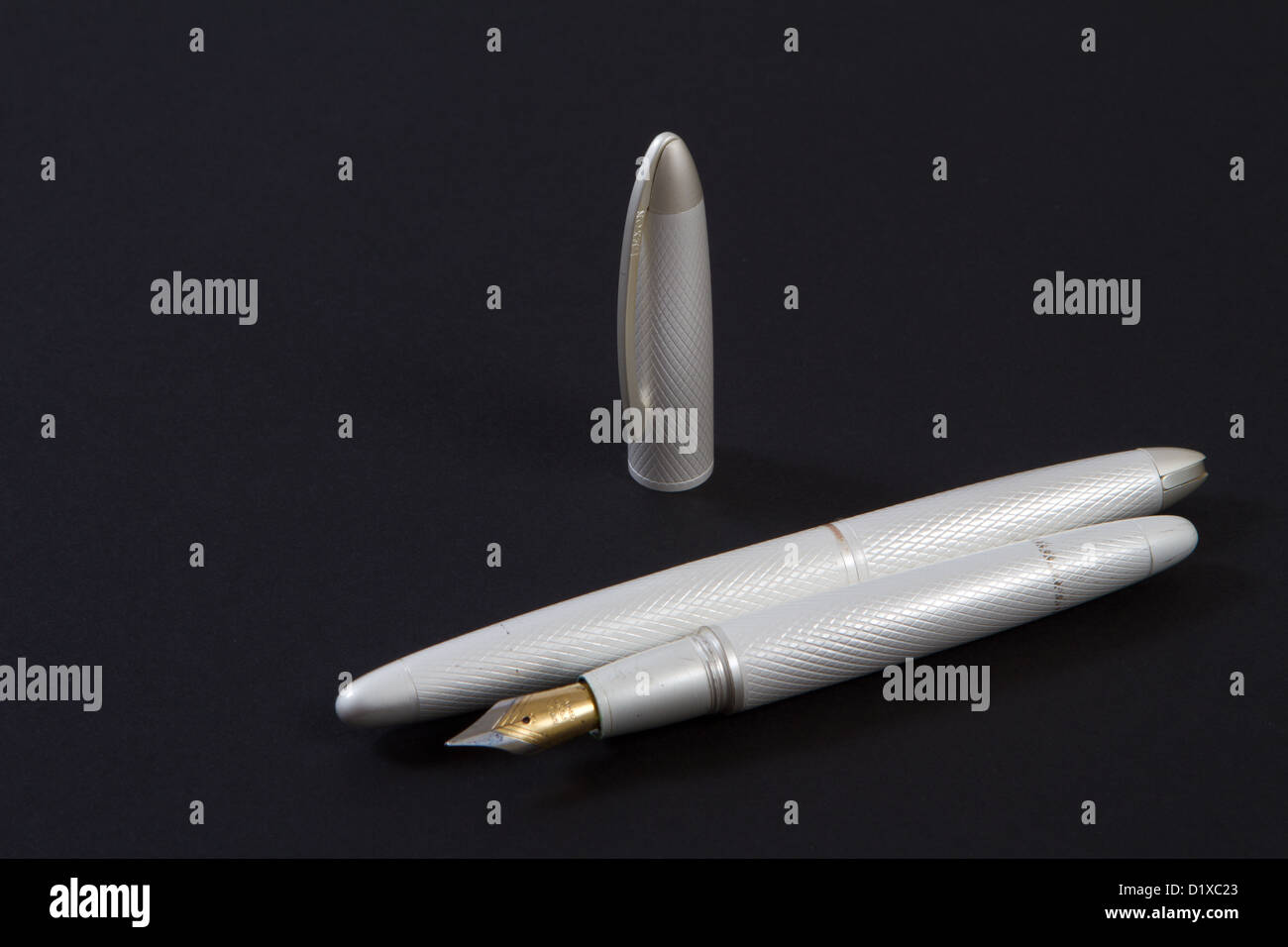 fountain pen close up writing signature personal Stock Photo - Alamy