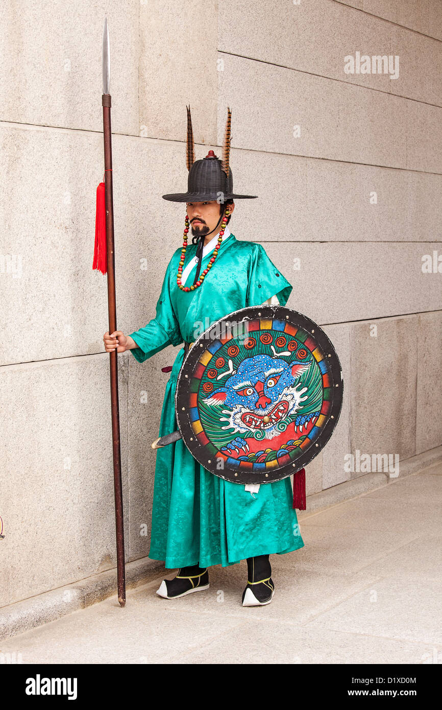 Korean royal guard hi-res stock photography and images - Alamy