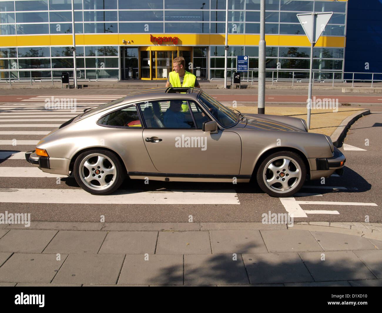 Porsche 911 sc sports car hi-res stock photography and images - Alamy