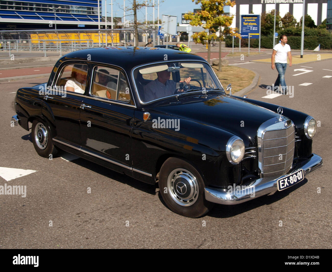 Mercedes Benz 190 Guide: Mercedes Benz W201 190 E 2.5 16 Evolution 2