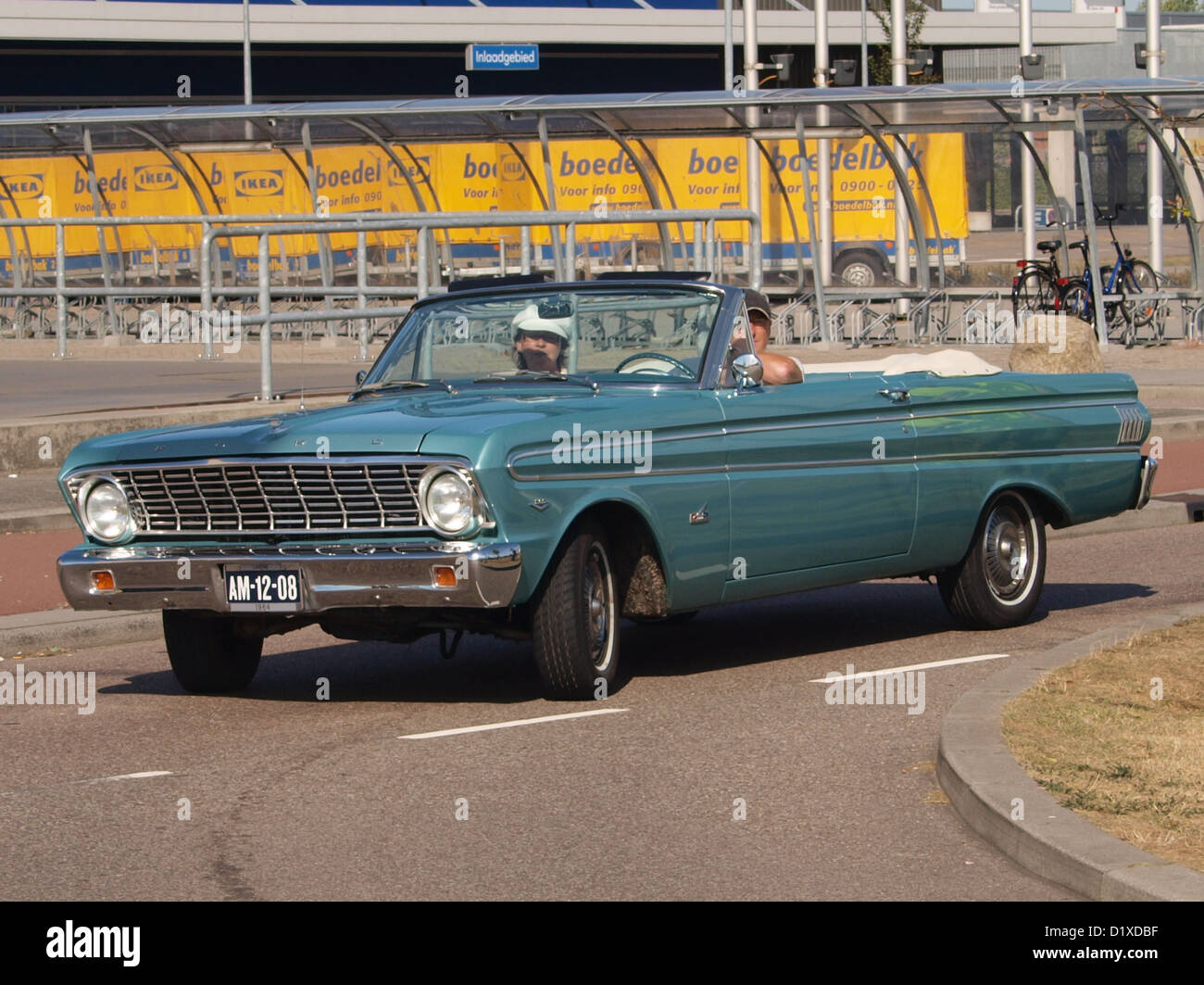 Old classic car ford falcon hi-res stock photography and images - Alamy