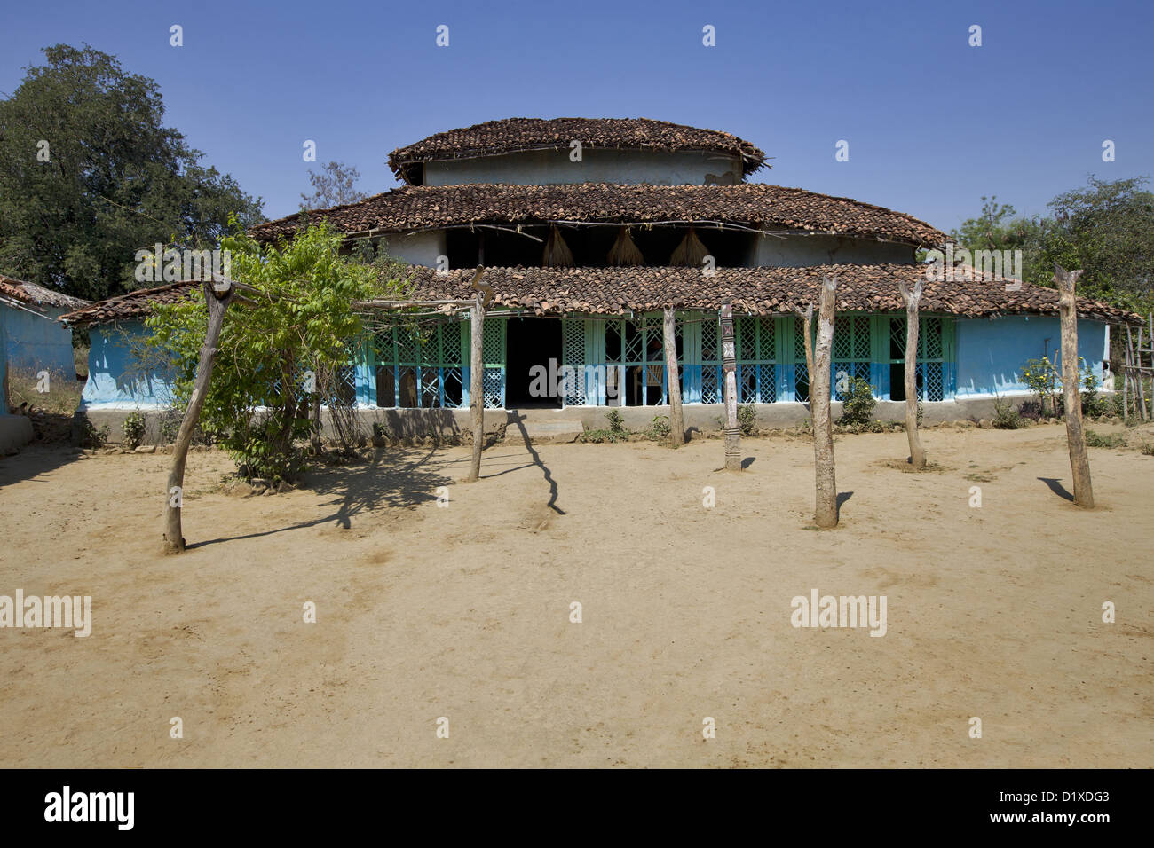 Traditional rural house maharashtra india hi-res stock photography and ...